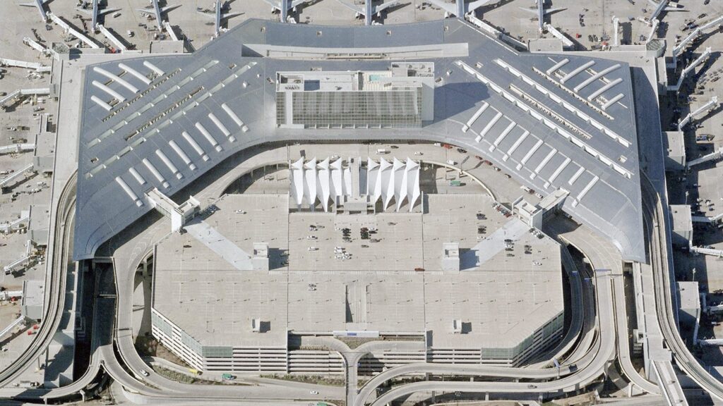 DFW Airport - Zahner