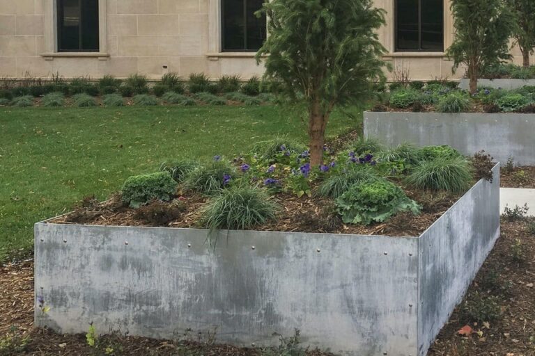 Grate & Planter - Zahner